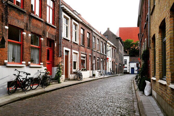 Surprise Walk of Bruges with a Local - Introduction