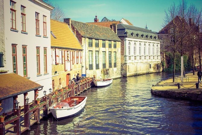 Surprise Walk of Bruges with a Local - Who Will Get the Most Out of This Tour?
