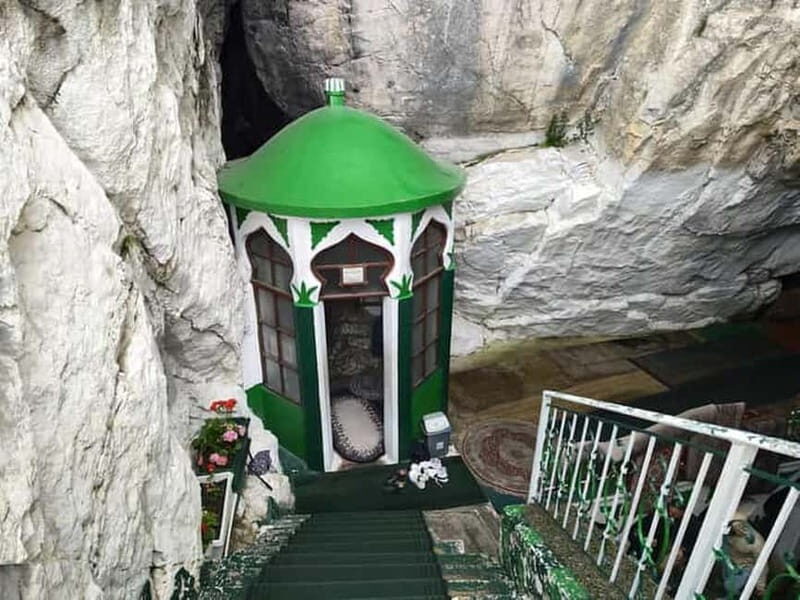 Surviving Communism: Sacred Sites of Albania - Key Points