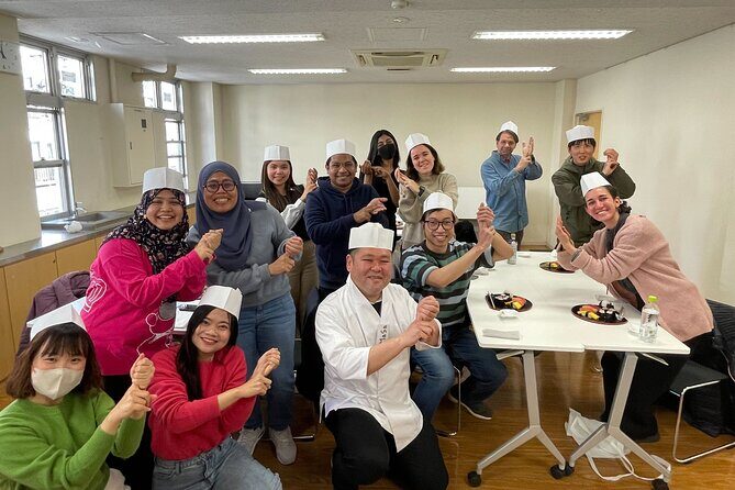Sushi Making Class in Tsukiji Fish Market with Professional Chef - Key Points