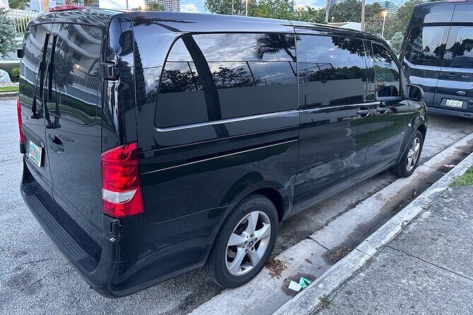 SUV Ft Lauderdale to Miami Port & Hotel or Mia to Ft Lauderdale - Who Will Get the Most Out of This Transfer