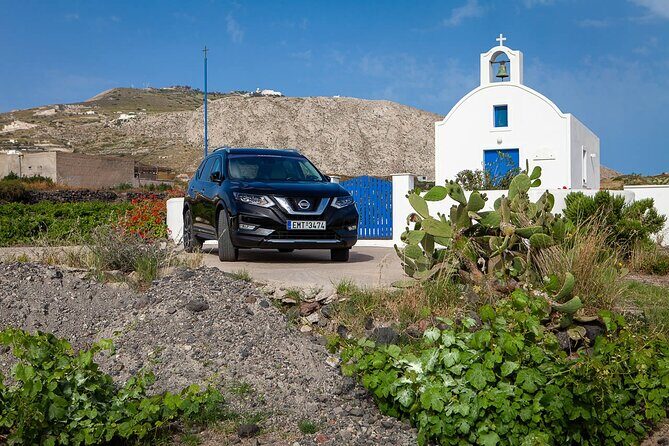 SUV Santorini Highlights Private Tour - Stop 1: Oia – The Epitome of Santorini’s Charm