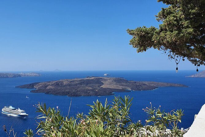 SUV Santorini Highlights Private Tour - Stop 5: Perivolos Beach – The Black Sands