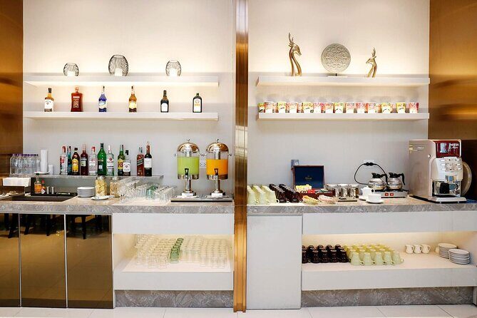 Suvarnabhumi International Airport BKK Lounge Services - Exploring the Miracle Lounge at Suvarnabhumi Airport