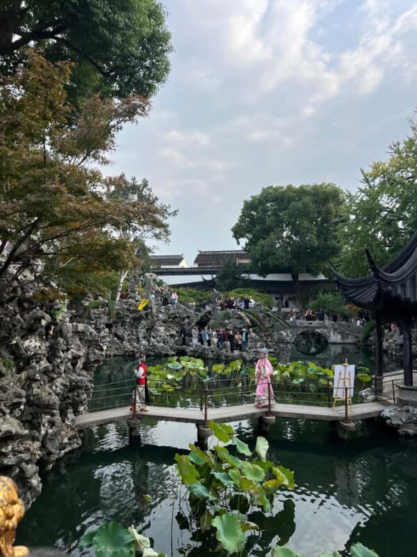 Suzhou: City Walking Tour with Breakfast & Lunch - Key Points