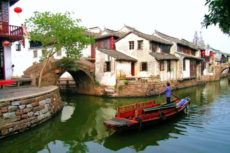 Suzhou: Gardens and Tongli or Zhouzhuang Water Town - Why This Tour Offers Good Value