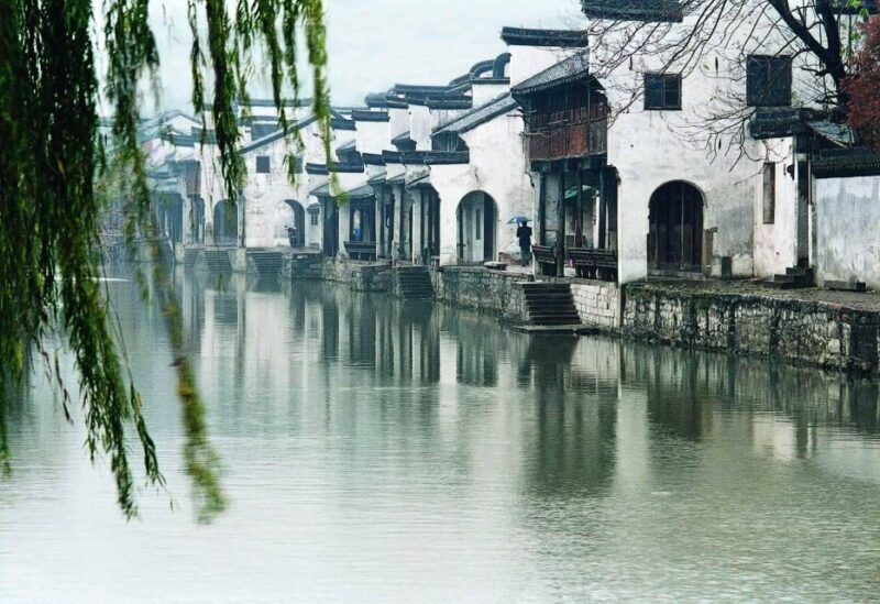 Suzhou: Gardens and Tongli or Zhouzhuang Water Town - An In-Depth Look at the Experience