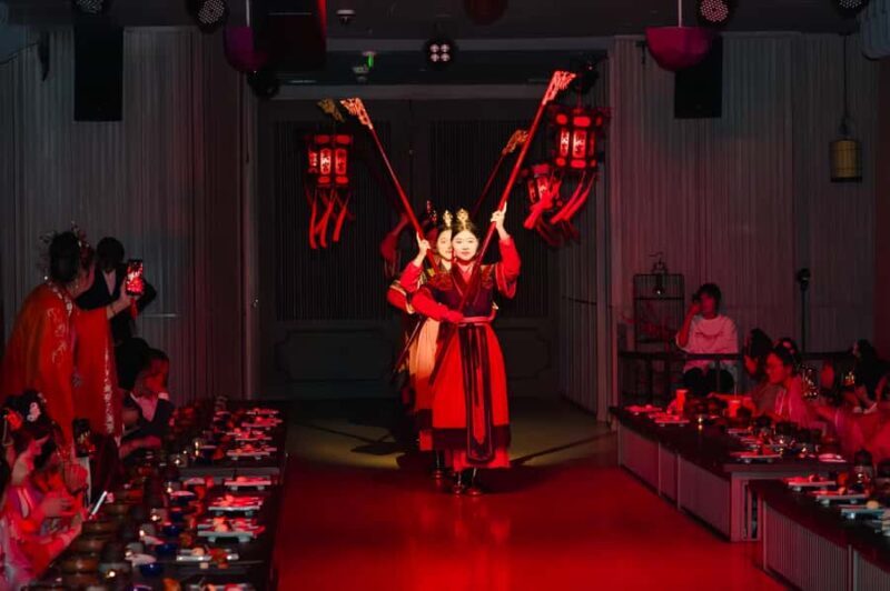 Suzhou: Jiangnan Garden Dining Experience with Pingtan Show - Key Points