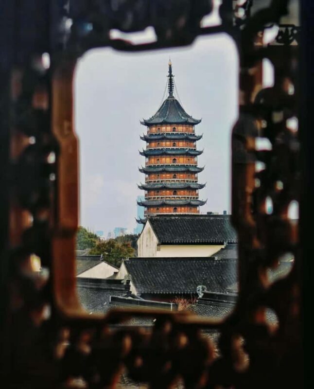 Suzhou Slow Life: Gardens, Handicrafts & Pingtan Melody - Key Points
