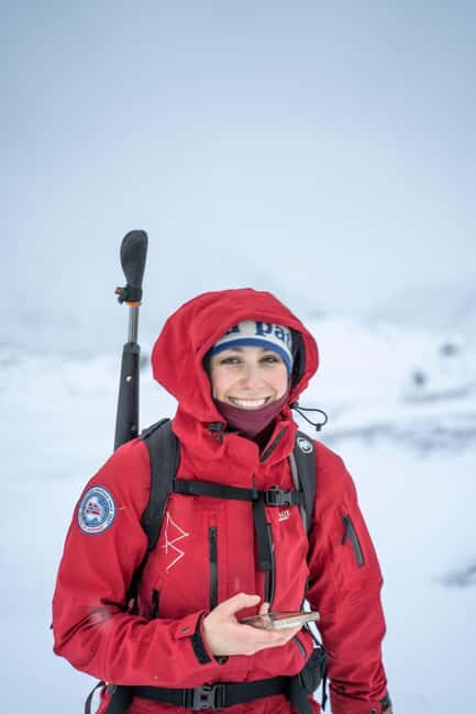 Svalbard: Snowmobile Adventure and Ice Cave Exploration - Wildlife and Nature Encounters: Watching for Arctic Animals