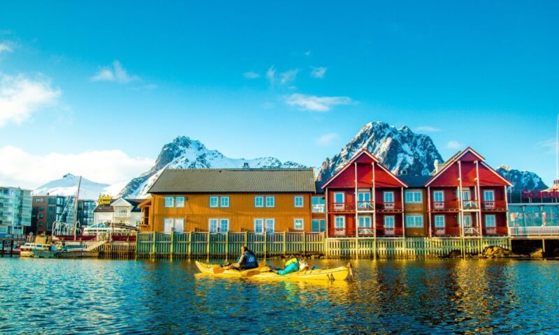 Svolvaer: 2-Hour Winter Kayaking Adventure - An Authentic Norwegian Winter Experience