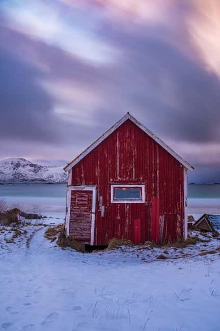 Svolvær: Reine, Hamnøy, Sakrisøy Photo Tour - The Guides and Atmosphere