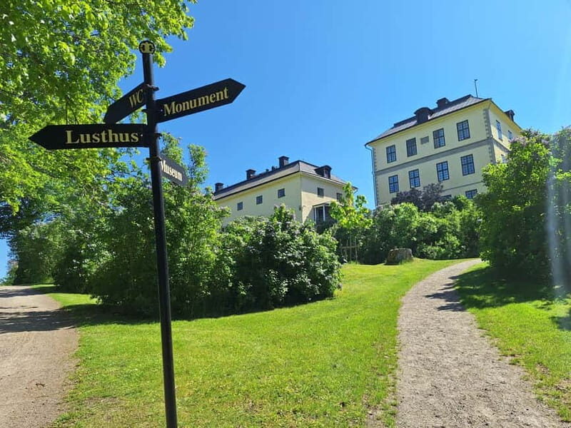 Sweden: Löfstad Estate Guided Tour - Key Points