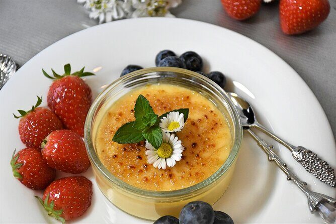 Sweet Tasting & Stories Small Group Tour - What’s Included and What’s Not