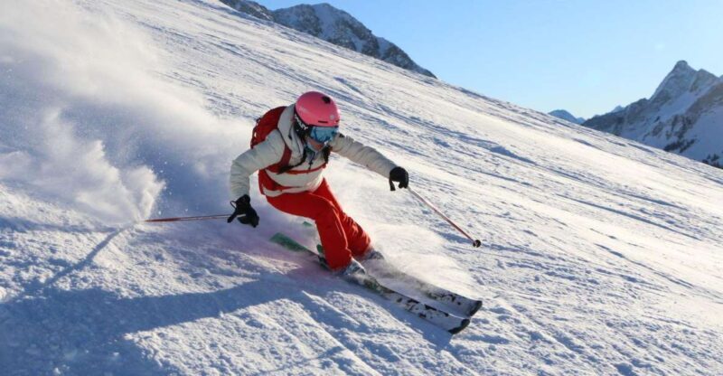 Switzerland: Private Skiing Day Tour for any level - Key Points