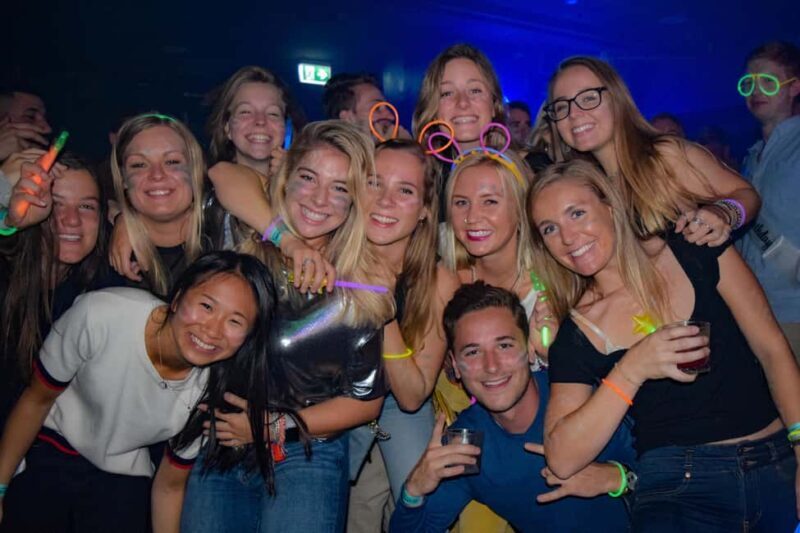 Sydney: Big Night Out Pub Crawl with Local Party Hosts - Key Points