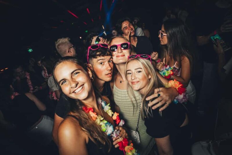 Sydney: Big Night Out Pub Crawl with Local Party Hosts - What Sets This Tour Apart
