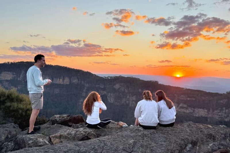 Sydney: Blue Mountains Kangaroos, Wilderness and Sunset Tour - The Personal Touch and Guide Expertise
