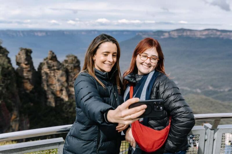 Sydney: Blue Mountains Tour with Wildlife Park & Waterfalls - Transportation and Group Size
