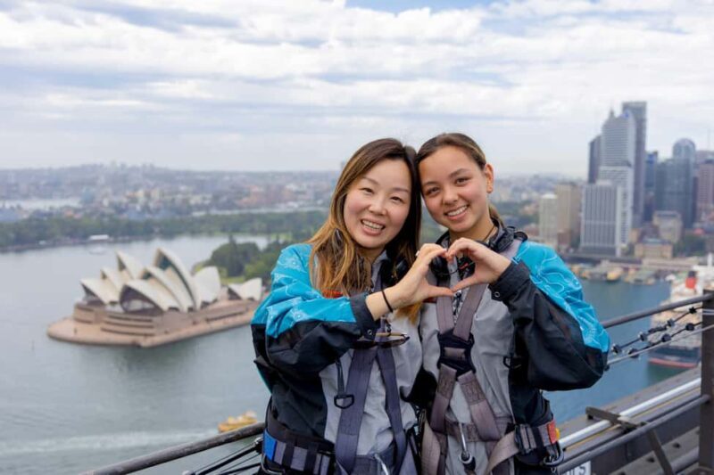 Sydney: BridgeClimb Mandarin Summit Insider - The Added Value: Photos and Souvenirs