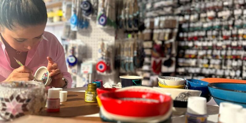 Sydney: Ceramic Plates & Bowls Paint and Sip Classes - The Itinerary and Experience