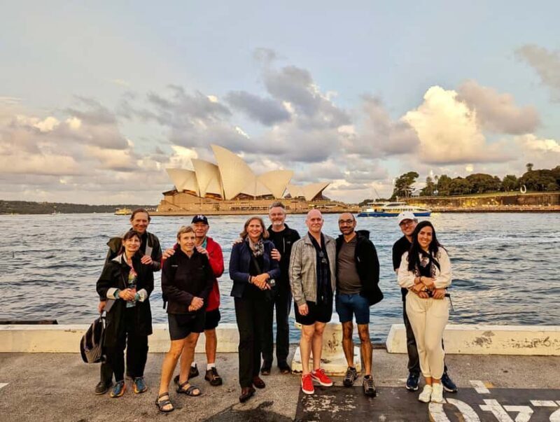 Sydney: City & The Rocks 3.5-Hour Walking Tour with a Drink - Key Points