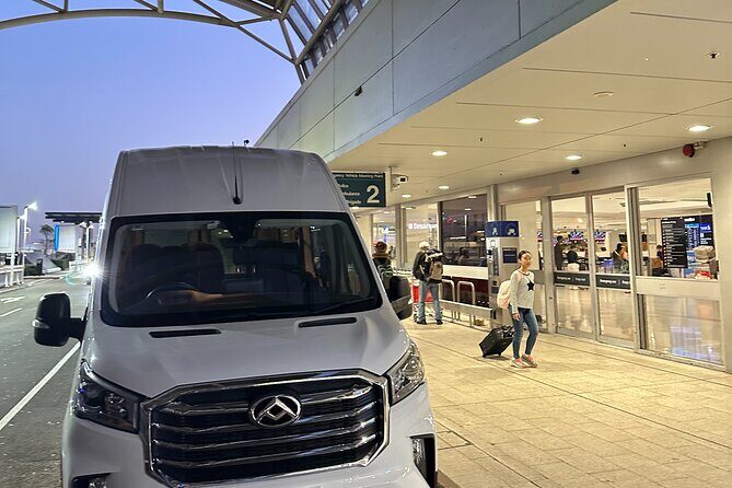 Sydney Cruise Transfers a Premium 11 Seater Minibus - Detailed Breakdown of the Experience