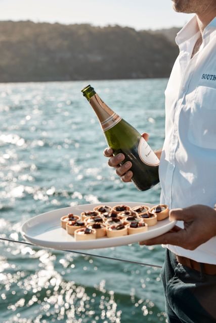 Sydney: Exclusive Sydney Harbour Cruise on a Classic Yacht - The Experience of Sailing on a Classic Yacht