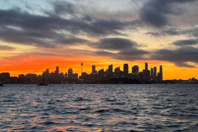 Sydney: Golden Glow Sunset Harbour Cruise with 1 Drink - Key Points