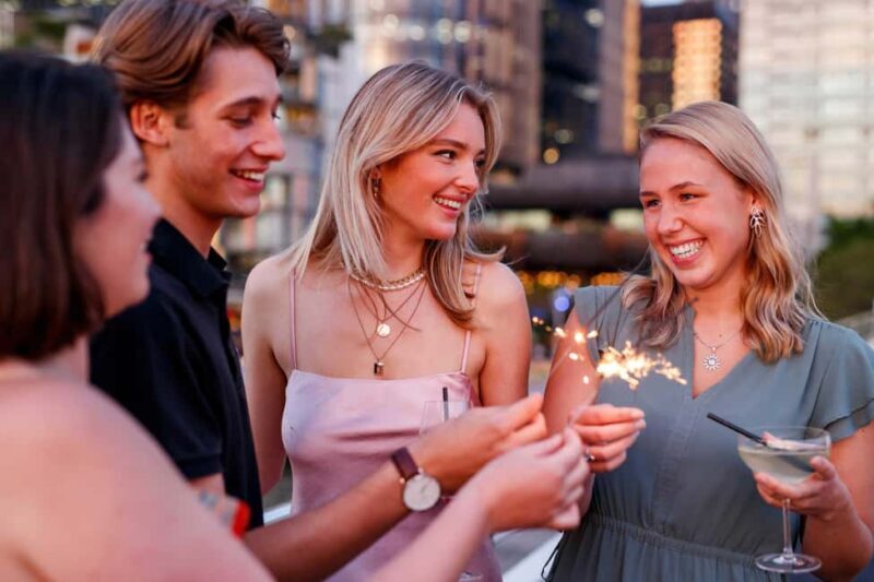 Sydney: Harbour Dinner Cruise with 3, 4 or 6-Course Menu - FAQs