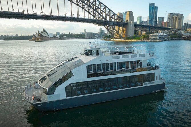 Sydney Harbour Glass Boat Lunch Cruise with Buffet - Key Points