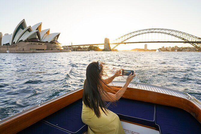 Sydney Harbour Iconic Sunset Selfies Tour - FAQ