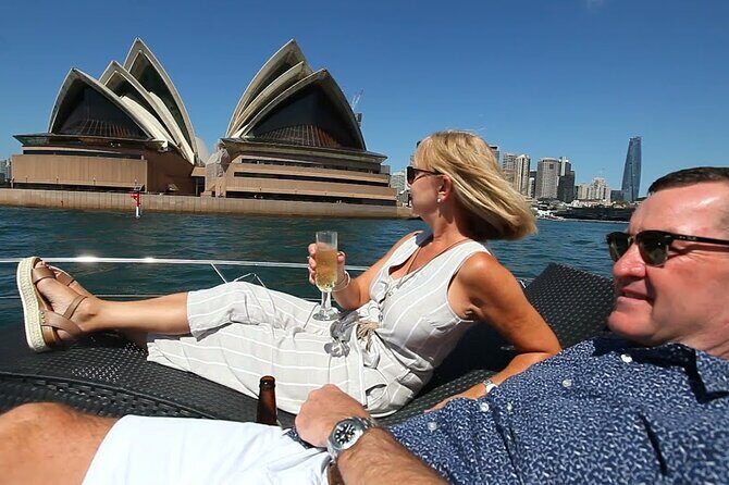 Sydney Harbour Sightseeing with Lunch and Live Commentary - Who Will Love This Experience?