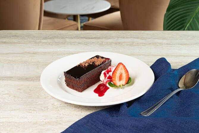 Sydney Harbour Starlight Dinner Cruise from Circular Quay - Who Will Love This Cruise?