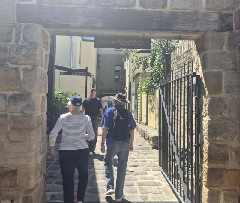 Sydney Highlights Walking Tour: Bridge Rocks House - FAQ