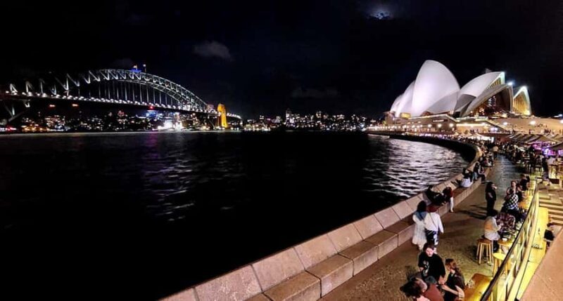 Sydney: Private Night Tour - An Easy Start with Hotel Pickup