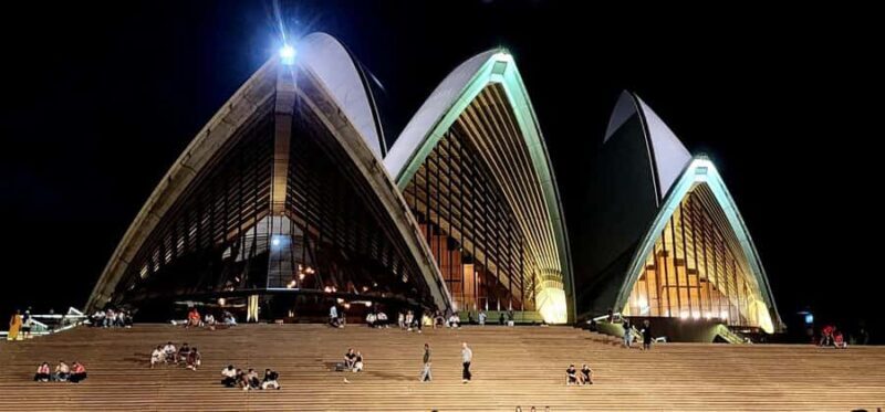 Sydney: Private Night Tour - The Historic Charm of The Rocks