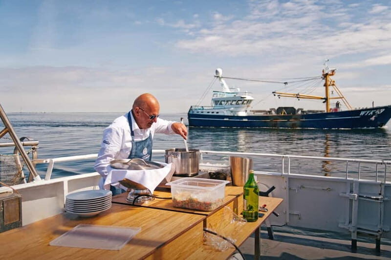 Sylt: Shell safari with boat | incl. Mussel tasting & 1 glass of wine - An In-Depth Look at the Sylt Shell Safari