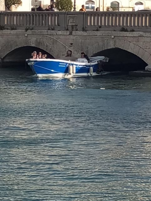 Syracuse: Boat tour Ortigia island,seacaves and Explanations - Who Should Consider This Tour?