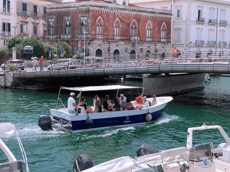 Syracuse: Ortigia and Sea Caves Excursion by Boat - Key Points