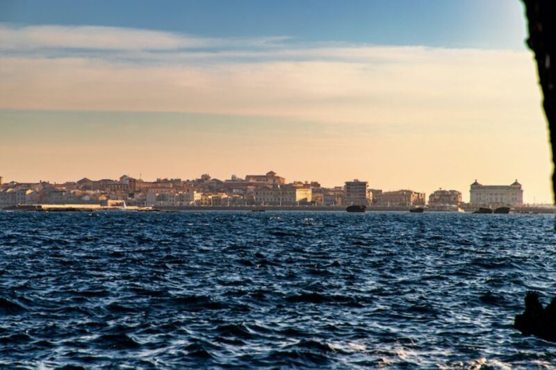 Syracuse: Ortigia Island Boat Tour with Lunch and Wine - Authentic Experiences and Notable Highlights