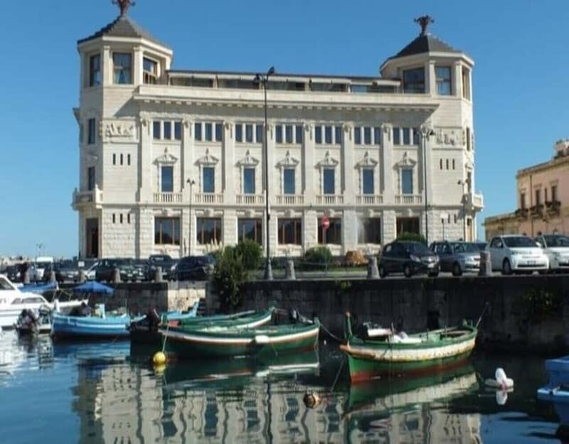 Syracuse: Sunset cruise including aperitif and swim stop - FAQs