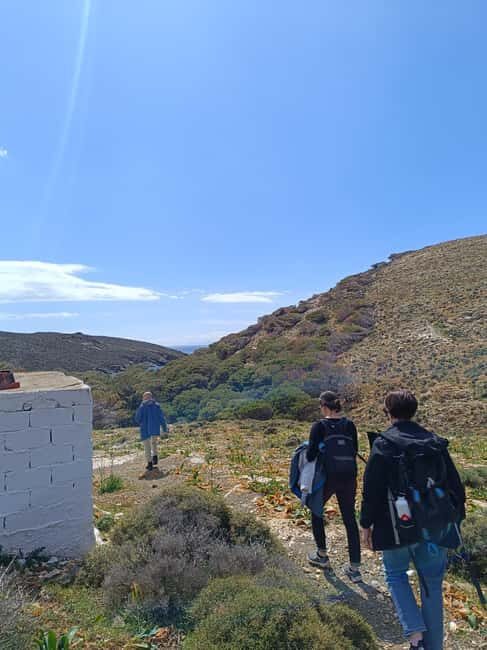 Syros: Hiking exploration in the untouched Apano Meria - Return Journey & Surprises