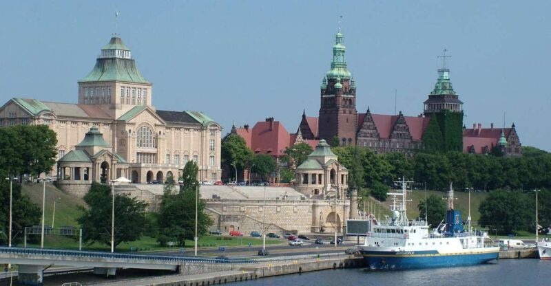 Szczecin: Medieval Old Town Private Walking Tour - Exploring Szczecin’s Old Town in Depth