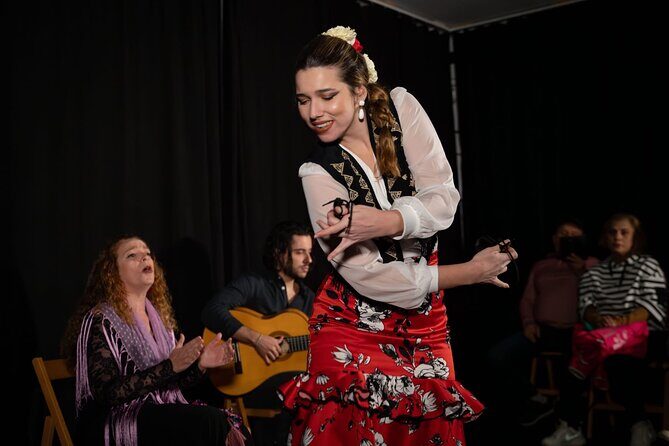Tablao Sevilla Flamenco Only for 20 People - FAQs