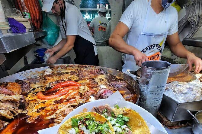 Taco Route through the Historic Center - Authenticity and the Guide’s Role