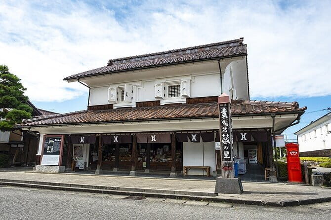 Tadami Line Tour and Private Boat Night Tour of Mugenkyo Ravine - Who Should Consider This Tour?