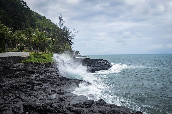 Tahiti: Tour of the East or West Coast (Half Day) - Key Points