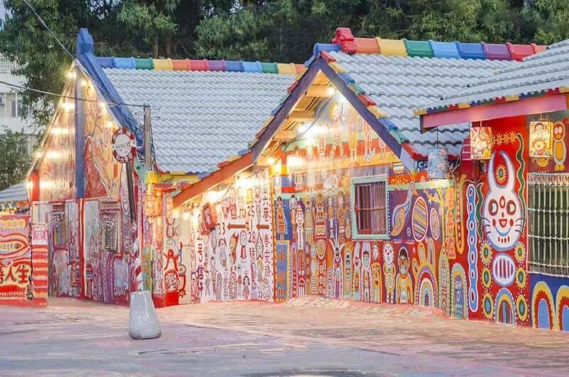 Taichung: Xitou Forest, Lukang, and Rainbow Village Tour - Exploring the Natural Beauty at Xitou Forest