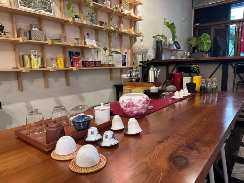 Tainan Culture Trip: Chinese Tea Ceremony_Oolong Tea - An Introduction to the Tea Ceremony Experience